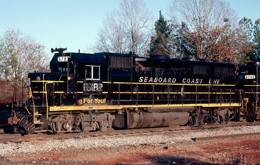 Seaboard System GP40 #6782 sits in the clear at the north end of the siding